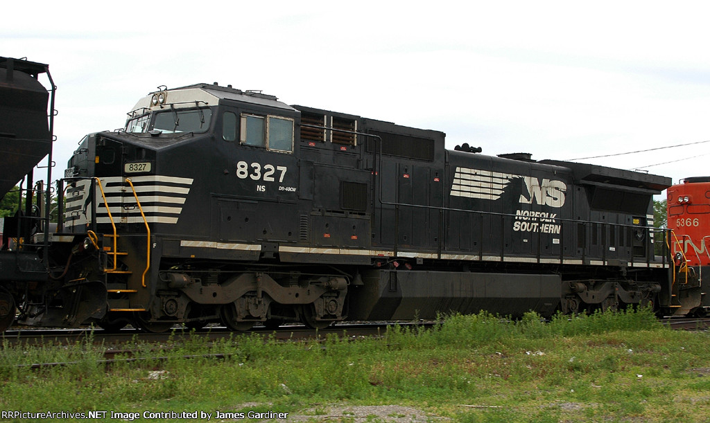 NS 8327
